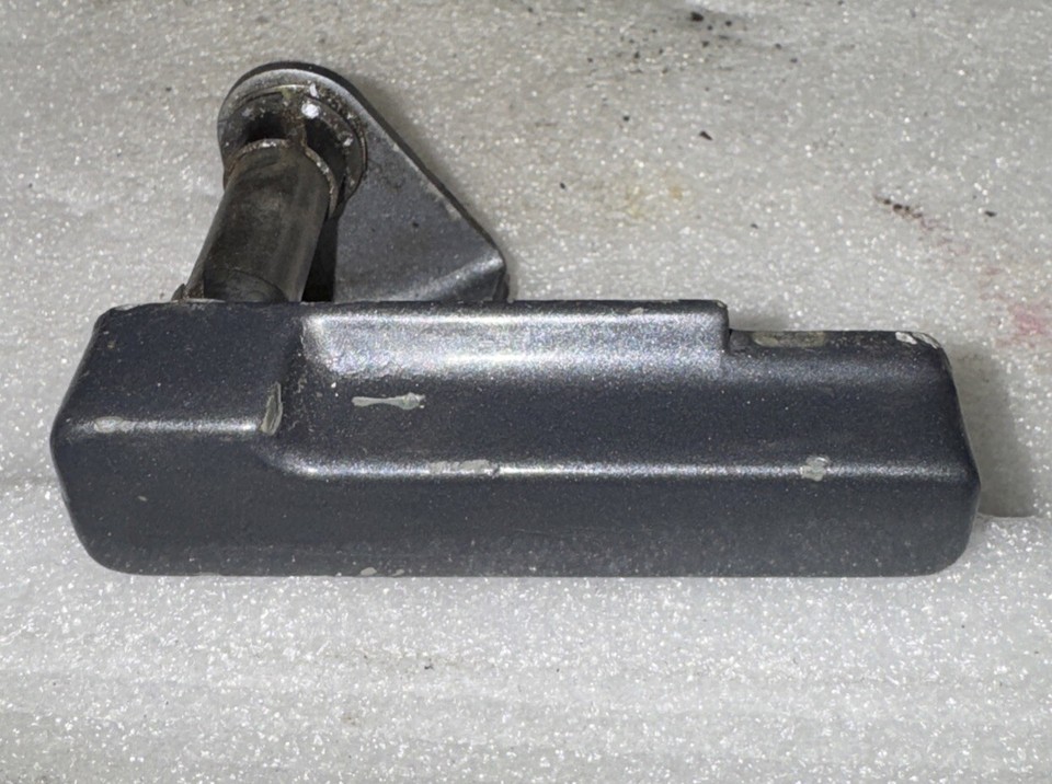 YAMAHA 115HP CLAMP LEVER / COWLING LATCH | eBay