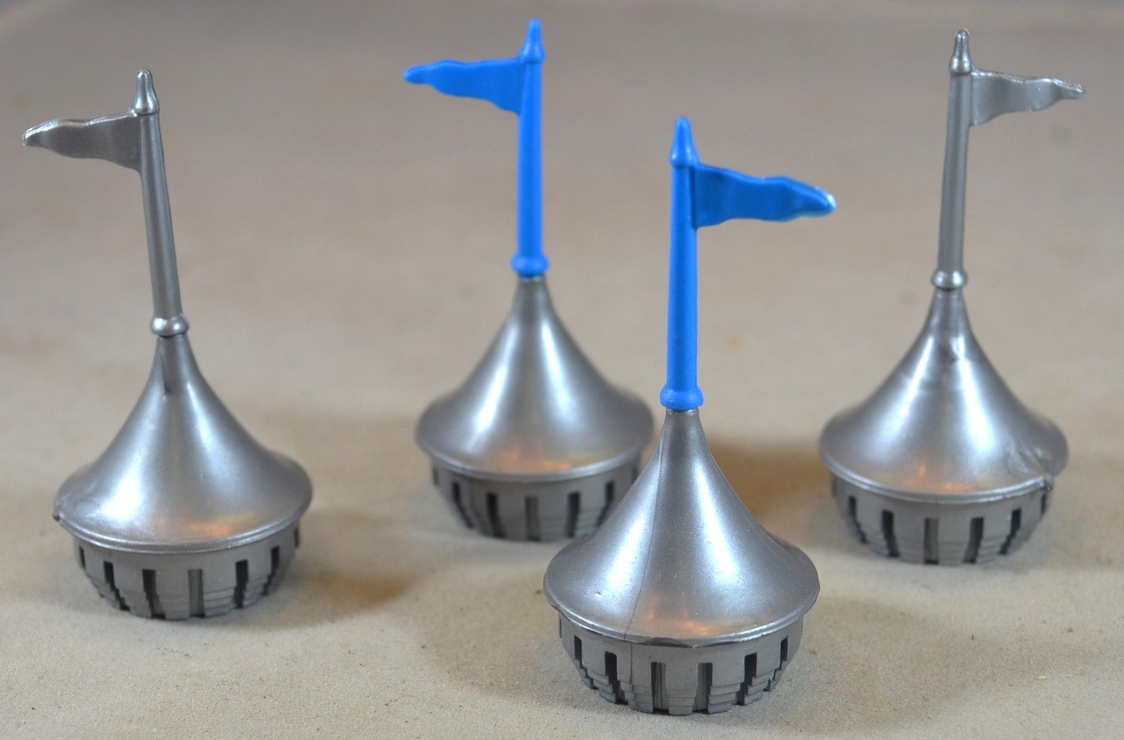 Marx Medieval Castle Turret Tops with Flags | eBay