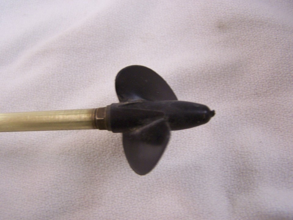 GRAUPNER (?) SPEED BOAT MOTOR, GEAR BOX, STUFFING TUBE, SHAFT ...