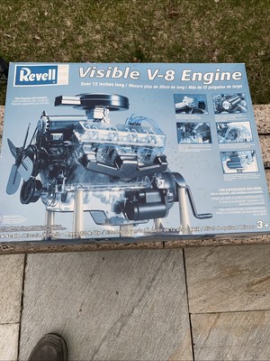 Revell Visible V-8 Engine 1:4 Scale W/ Moving Pistons Crank Model Kit ...