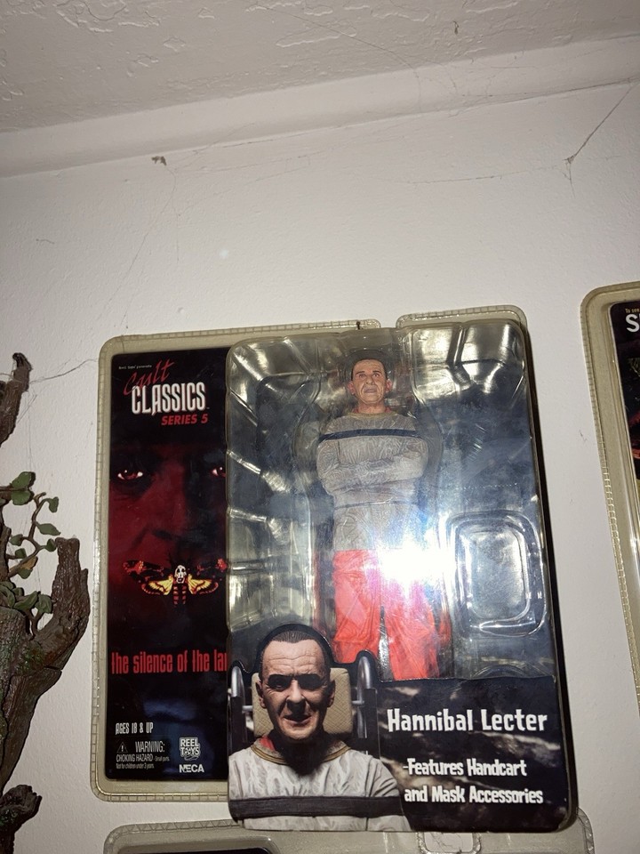 NECA Hannibal Lecter Cult Classics Series 5 Figure The Silence of the ...
