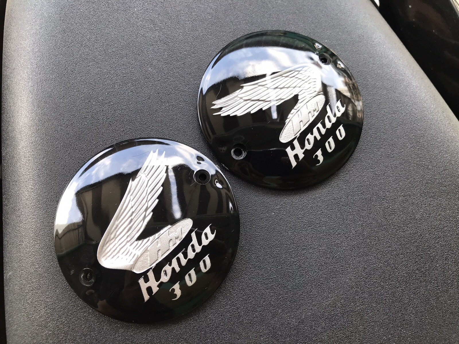 Honda Dream C76 C77 C78 CA77 CB77 CL77 L/R Fuel Tank Badges Emblem ...