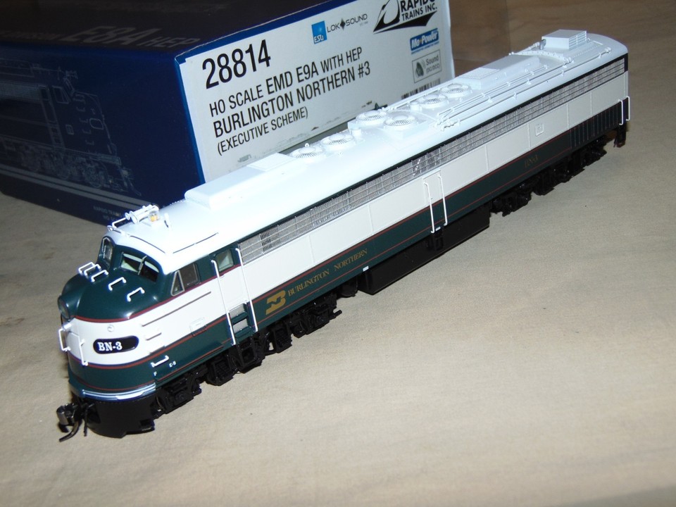 RAPIDO HO 28814 BURLINGTON NORTHERN E9A DIESEL WITH DCC AND SOUND ...