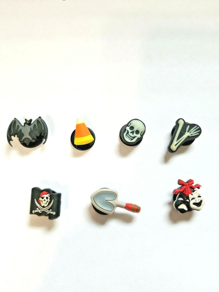Halloween Jibbitz Bat Candy Corn Pirate Shovel Skeleton Mask Arms Croc ...