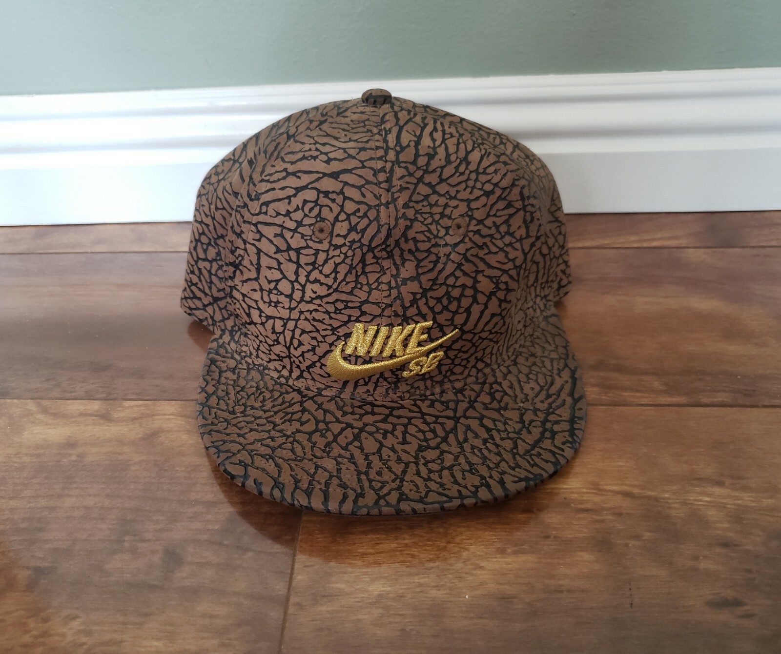 Nike SB Brown Leather Elephant Skin Pattern Fitted Ha… - Gem