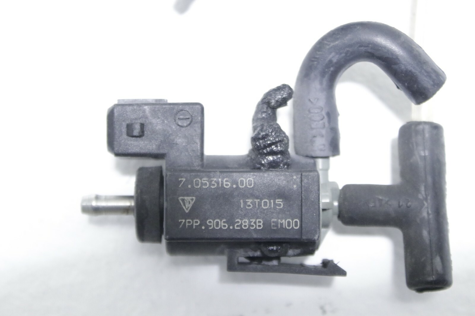 Porsche OEM 12-13 911 Transmission Oil Cooler-changeover Valve ...