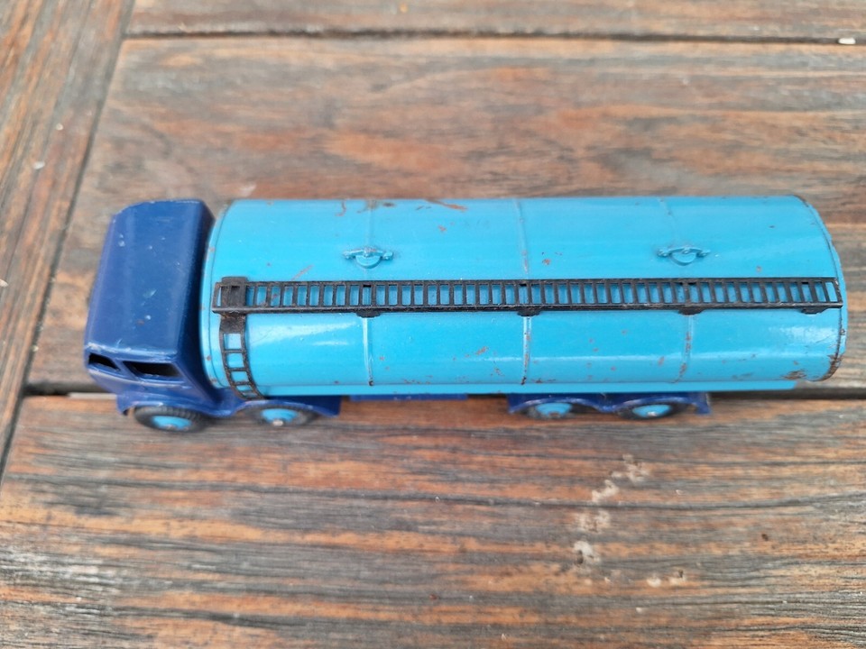 Dinky Toys No.504 Foden 14-Ton Fuel Tanker - Silver flash. As shown ...