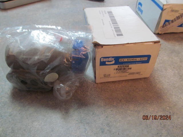 K025306 Bendix Air Compressor Governor Freightliner for sale online | eBay