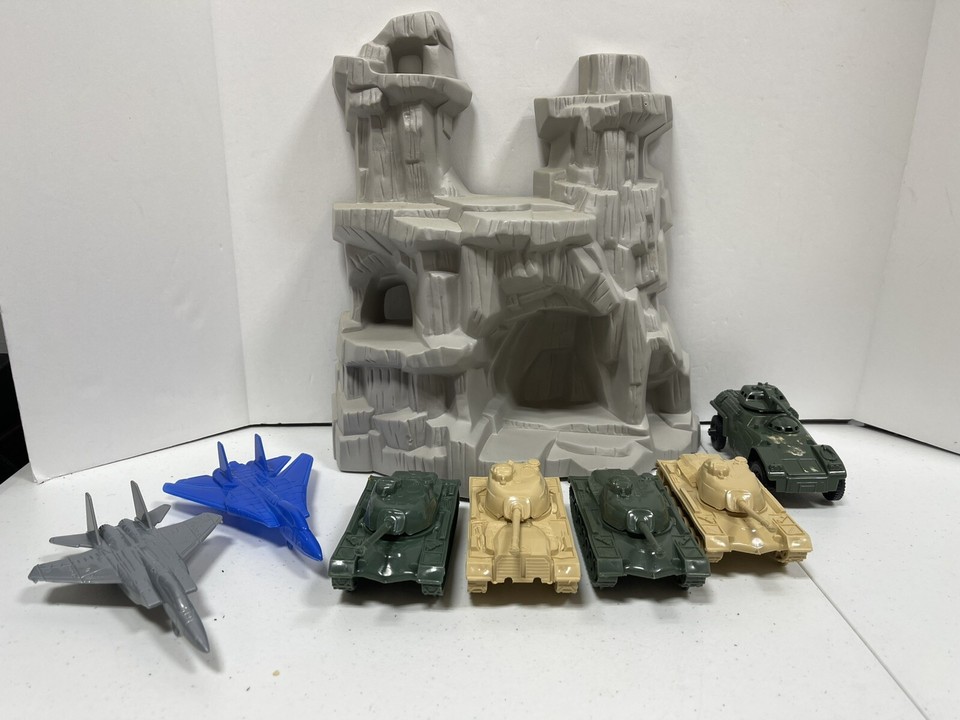 Battle Mountain 66 Piece Set Plus Extras with Box - Tim Mee Toy | eBay