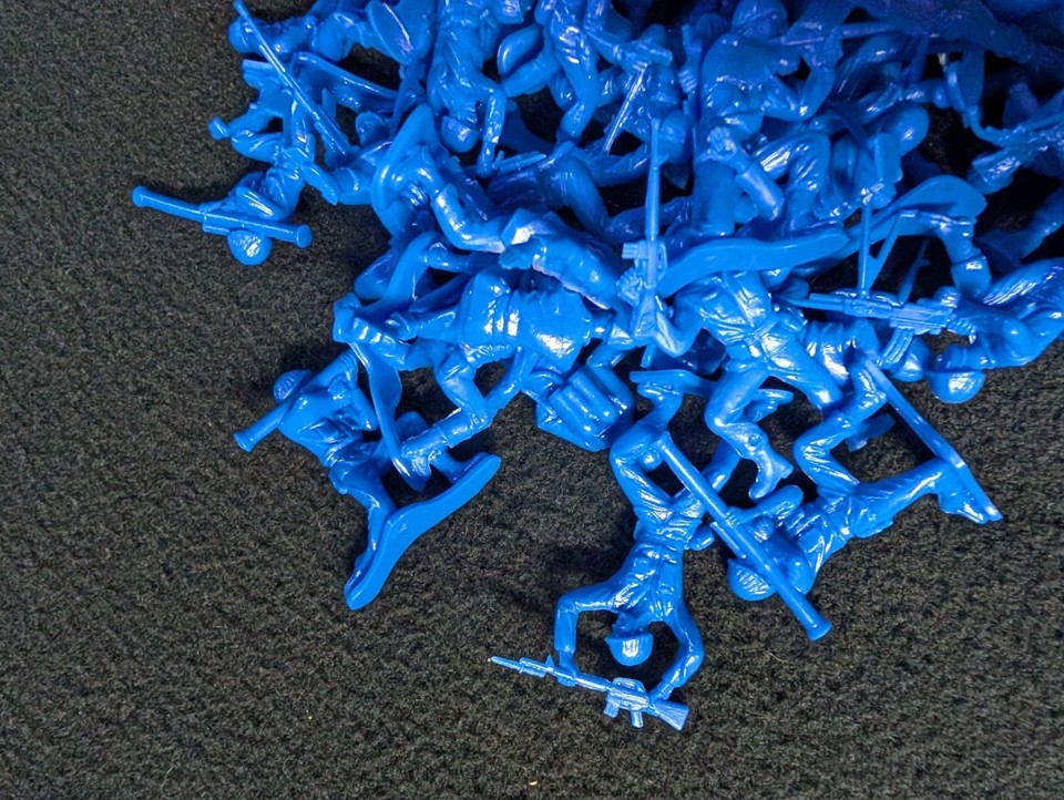 TIM MEE TOYS UNITED STATES SOLDIERS CLASSIC PLASTIC ARMY MEN BLUE 42 PC ...