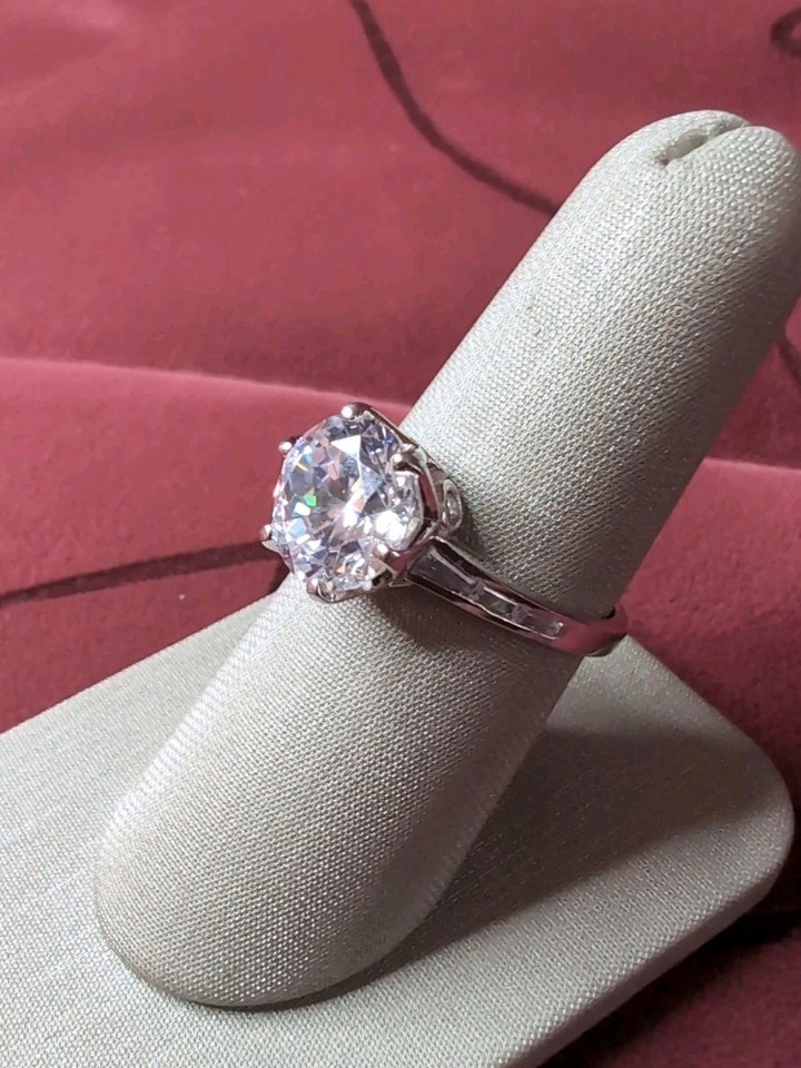 Stunning Stauer Sterling Silver 925 CZ Round Solitaire w/ Accents Ring ...