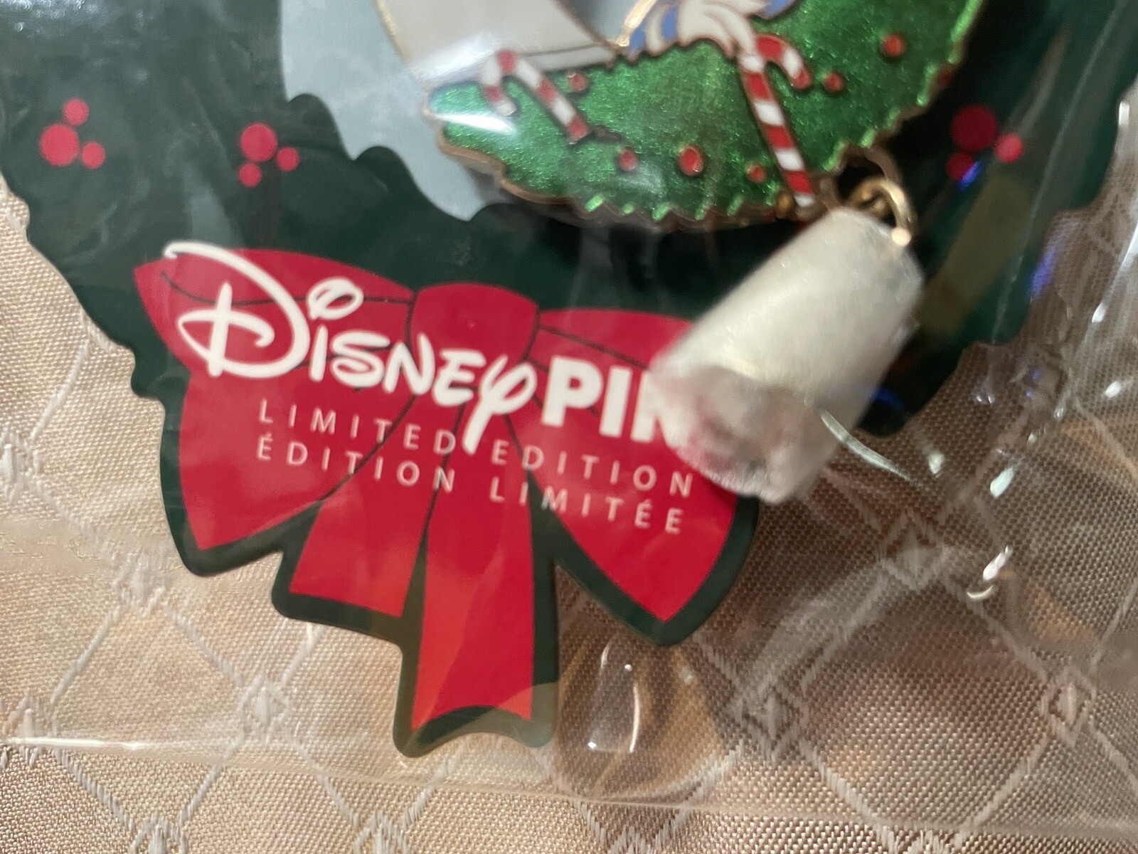 Disney Donald Duck Holiday Wreath Bell Dangler Pin Limited Edition Of ...