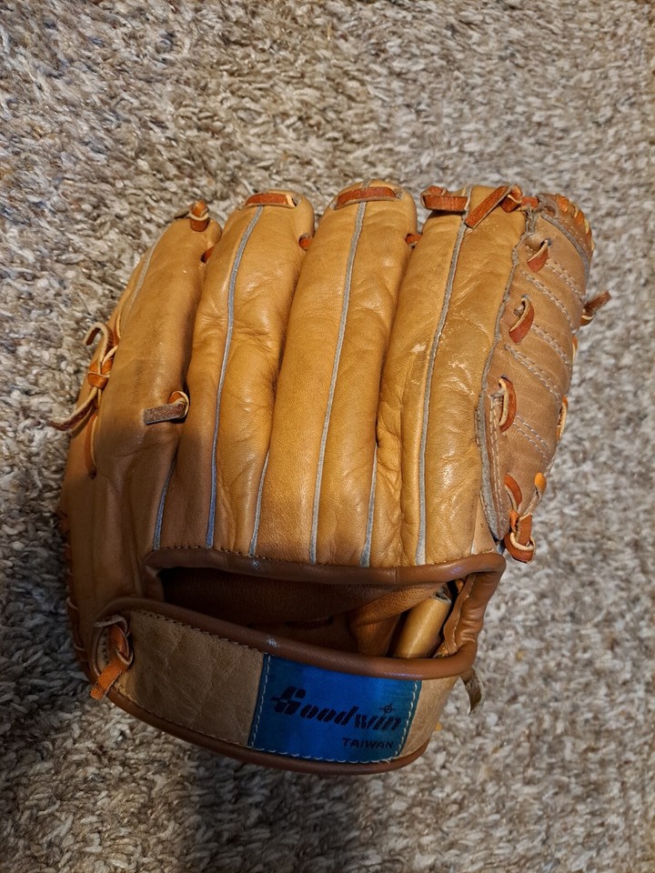 Vintage Youth Goodwin Baseball Glove Right Hand Throw40-114 | eBay