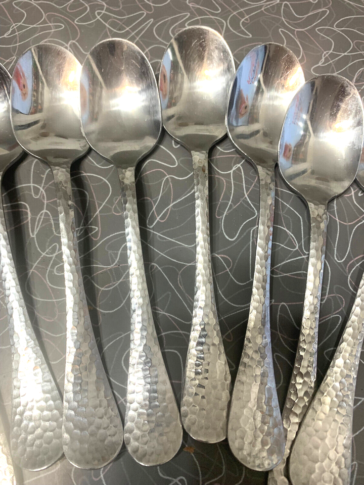 9 pc REED BARTON ?? Hammered tip up Stainless flatware dinner knives ...