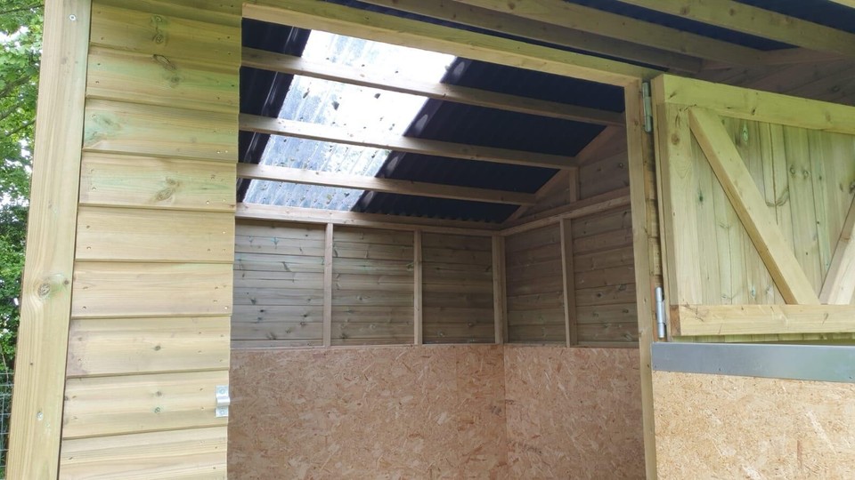 12' x 36' Stables Plus 12' Tack Room Wooden Stable Block Static 25mm ...