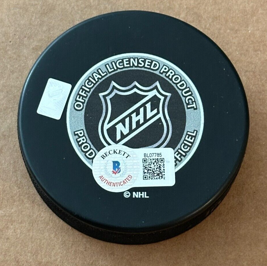 DAVID PASTRNAK SIGNED 2023 WINTER CLASSIC PUCK W/PASTA BECKETT BAS ...