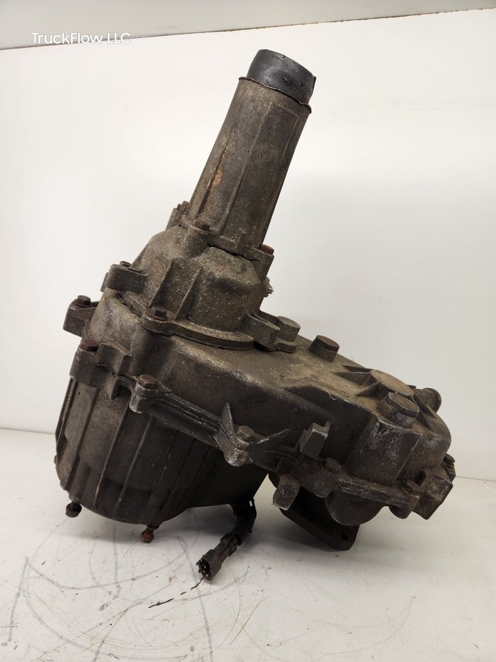 CHEVY NP241C TRANSFER CASE VSS PASSENGER SIDE DROP 27 SPLINE | eBay
