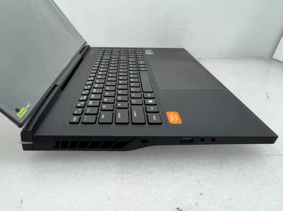 Cyberpower Tracer VII I17E LG GM7PX8N i9-13900HX@2.20GHz 32G 1TB RTX ...