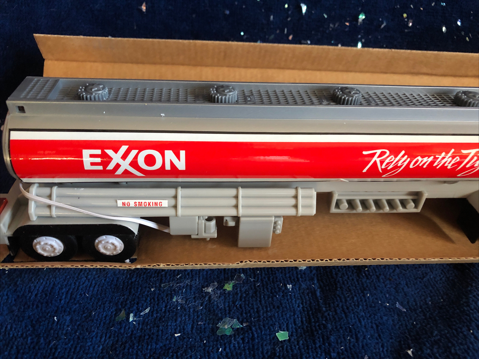 Exxon Toy Tanker Truck 14" 1993 Collectors Series Tiger Lights & Sound ...