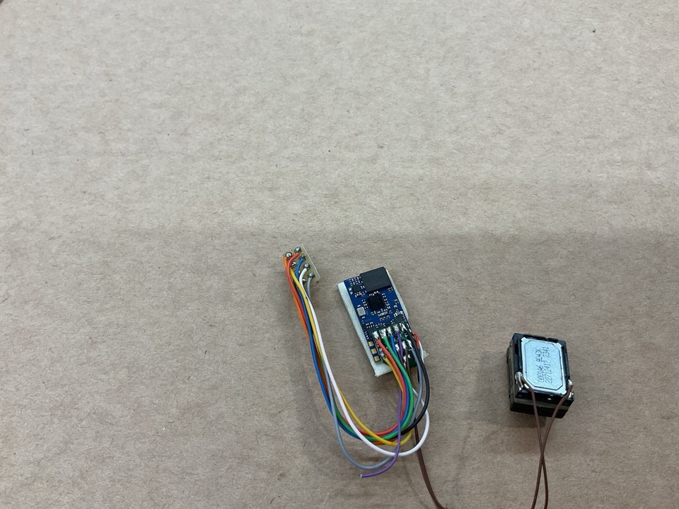 ESU LOKSOUND 5 ? DCC SOUND DIGITAL DECODER FOR HO SCALE 2-8-0 STEAM ...