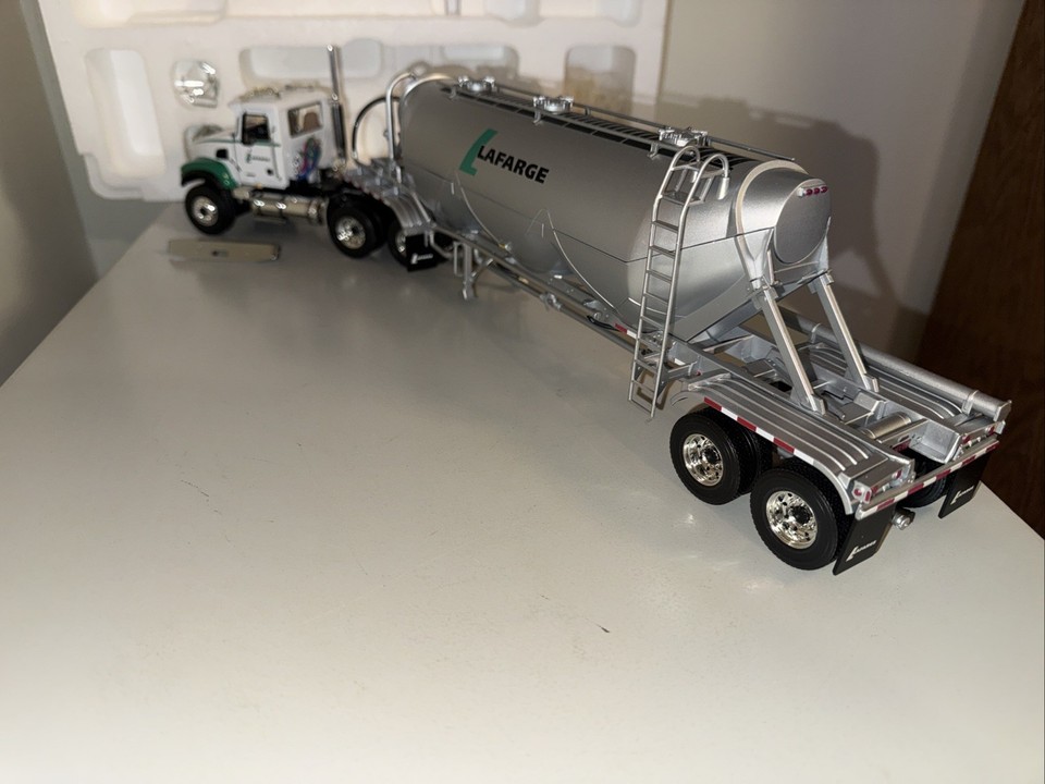 First Gear Mack Granite Truck w/Heil Dry Bulk Trailer Lafarge 1/34 ...