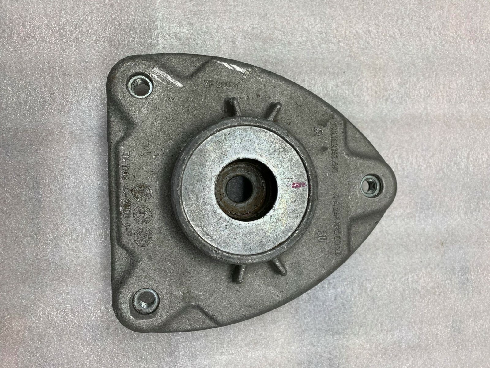 2015-2018 MERCEDES GLA CLA FRONT STRUT MOUNT BEARING, 2463230020 ...