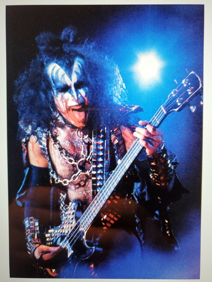 Gene Simmons 1977