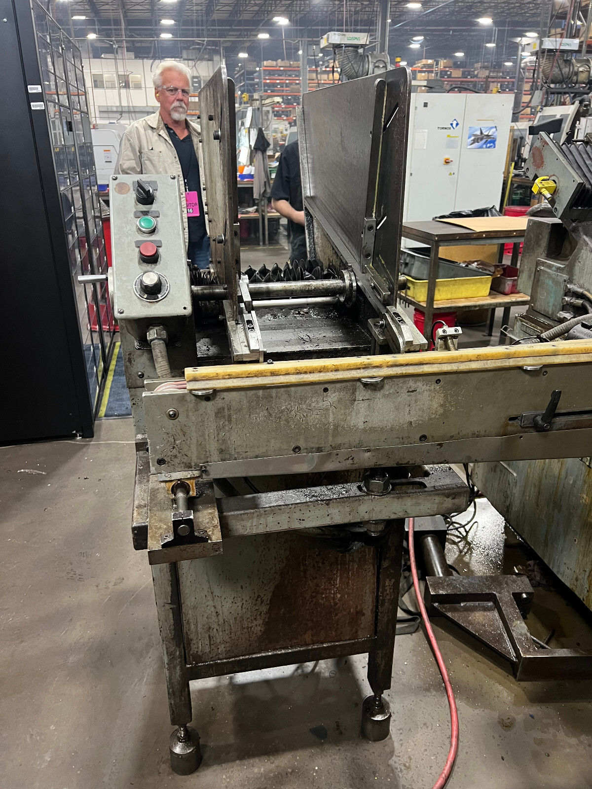 340-20DE CINCINNATI TWIN GRIP CENTERLESS GRINDER, 75 HP MOTOR, HOPPER ...