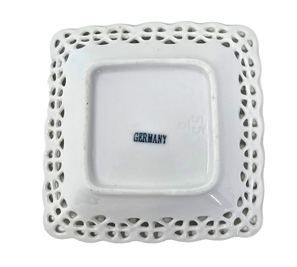 SCHUMANN BAVARIA GERMANY TRINKET DISH PIERCED COURTING COUPLE 3 7/8 ...