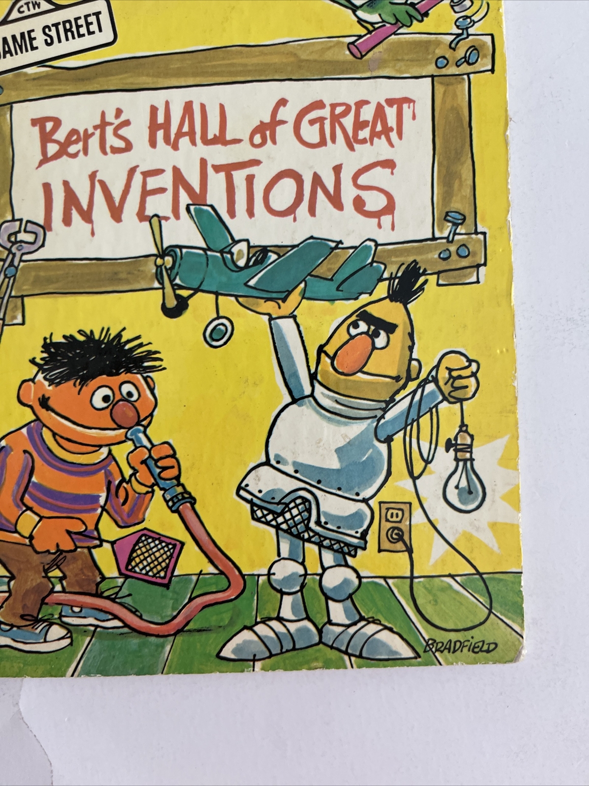 1972 A Little Golden Book Sesame Street Bert's Hall of Great Inventions ...