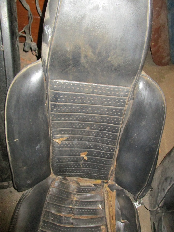 Triumph TR6 Seat Set Black 1969-1972 Rare Original Set Solid Frames | eBay
