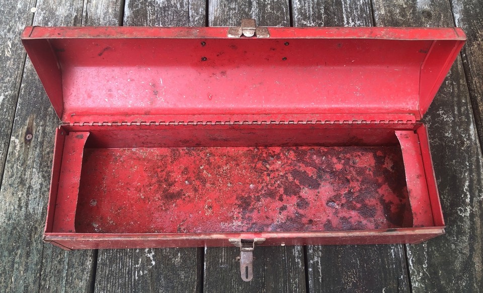 VINTAGE BLACKHAWK HAND TOOLS / THE NEW BRITAIN MACHINE COMPANY TOOL BOX ...