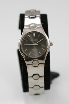 Relic Watch Women Silver Stainless Steel Battery 50m Water Resistant ...