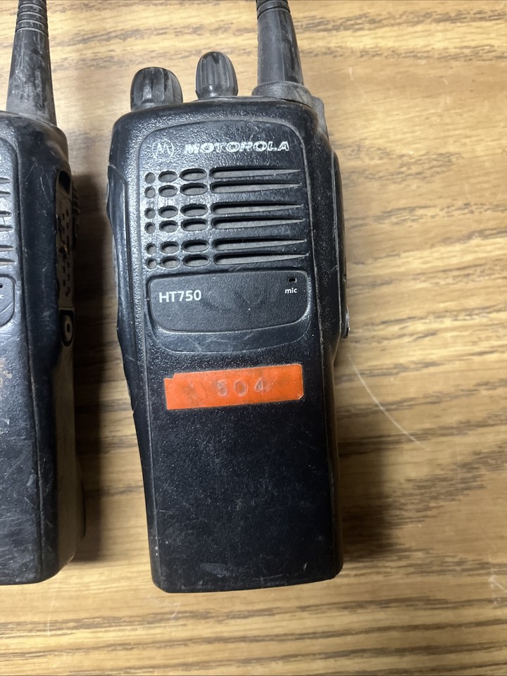 LOT 2 - Motorola HT750 AAH25RDC9AA3AN UHF Radio | eBay