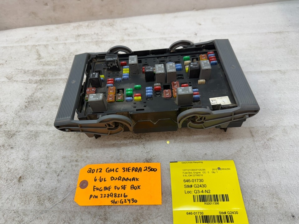 11-14 GMC CHEVROLET SILVERADO 2500HD 3500HD 6.6 LML FUSE RELAY BOX ...