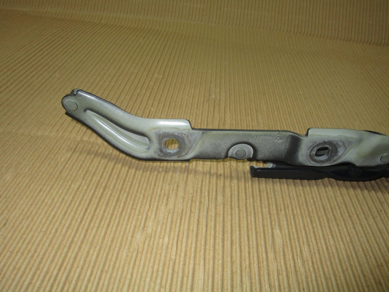 BMW OEM E93 E92 BOTH SIDE TRUNK OPENING CLOSING MECHANISM HINGES HOLDER ...