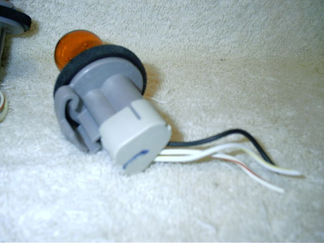 2 Sylvania Amber Turn Signal Bulb 3457AK GM Delphi OEM With Pigtail ...