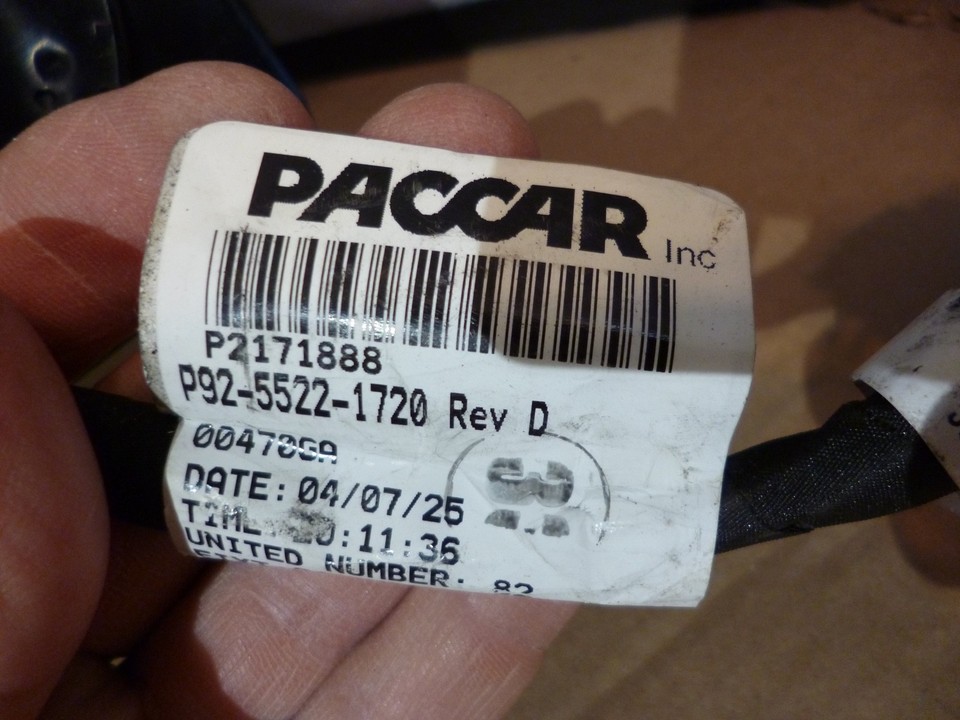 GROTE TAKE-OFFS LED TAIL TURN BACK-UP & LICENSE PLATE LIGHT BAR PACCAR ...