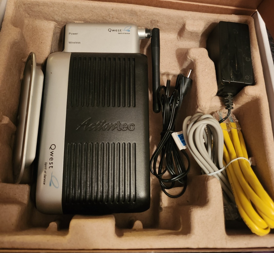 Qwest ACTIONTEC DSL Modem Router 4-Port Wireless Router w/ Ethernet ...