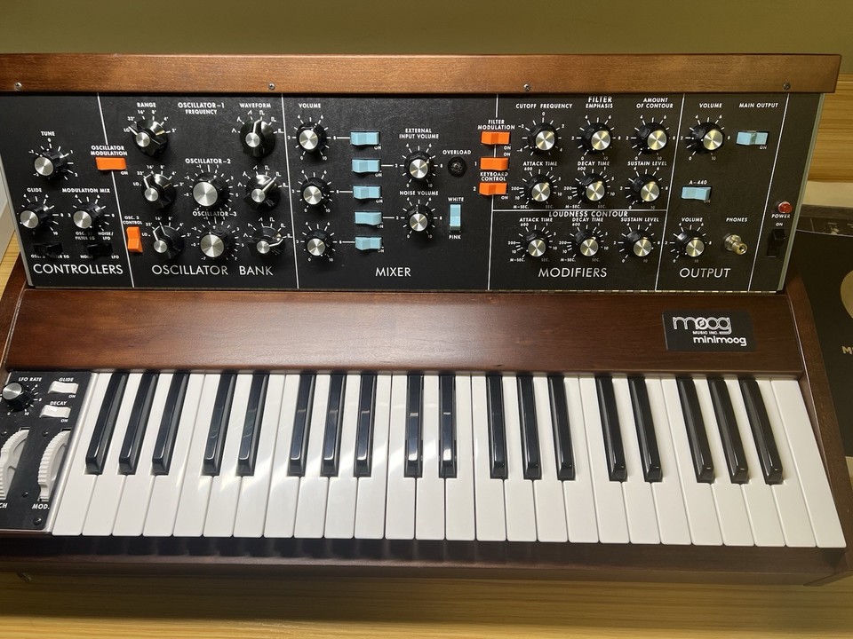 Moog Minimoog Model D Analog Synth 2022 Edition Reissue Mint | eBay