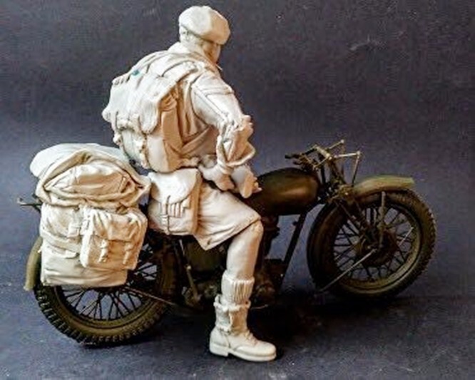 1/9 Resin Figure model WW2 British soldier (no motorcycle)Unassembled ...