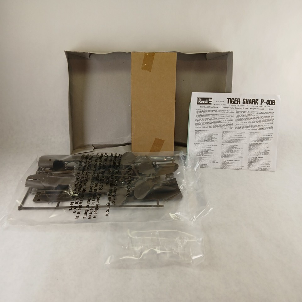 Revell Monogram Airplanes F-16 B-52 P-40B Lot of 3 Unassembled Sealed ...