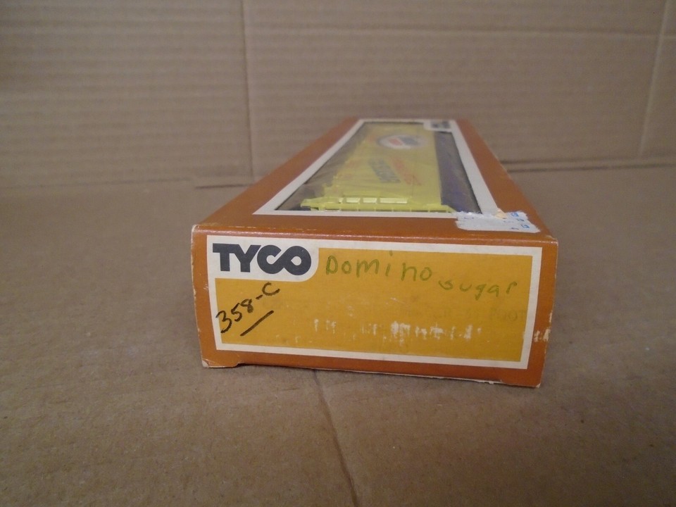 HO SCALE TYCO DOMINO'S SUGAR CENTERFLOW HOPPER CAR | eBay