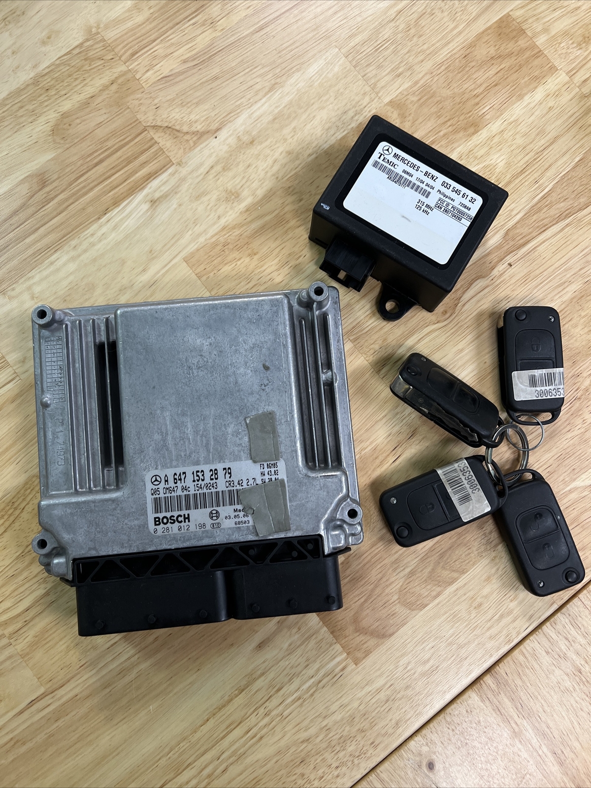 04-06 MERCEDES SPRINTER VAN ECM ENGINE MODULE Set 6471532879 With 4 ...