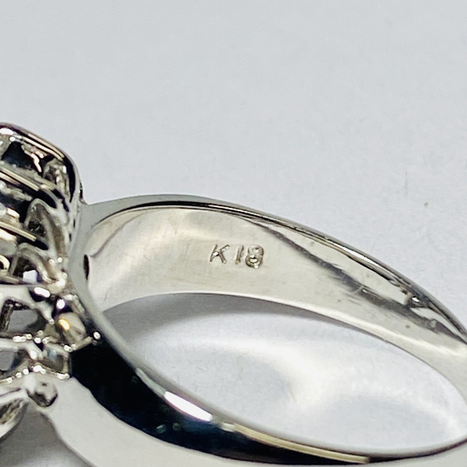 GG Certified 18K Gold 1.6ct Trillion Sapphire .90ctw Diamond Size 6.75 ...