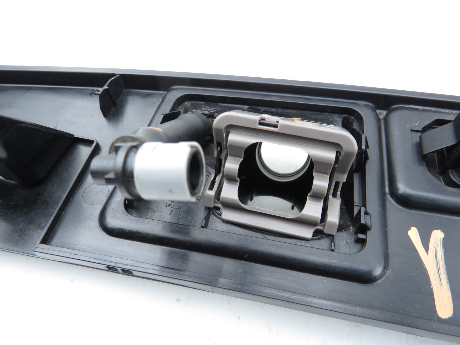 2019 LR RANGE ROVER VELAR L560 REAR TAILGATE HANDLE TRIM WITH NUMBER ...