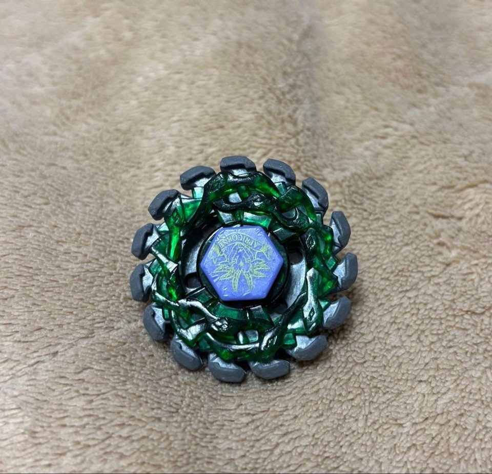 Metal Frame Beyblade Lot - 2 Beyblades | eBay