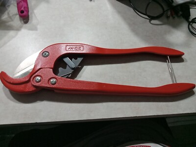 MCC Tools - PVC Pipe Cutter / Irrigation Tube 2"- 2-1/2" - Long Handle ...