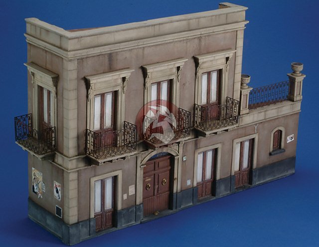 Royal Model 1/35 Italian Building Facade Front Section WWII (24.5x7x23 ...