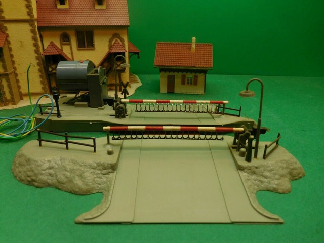 FALLER H0 B-174 Bahnübergang mit Elektischen Antrieb günstig kaufen | eBay